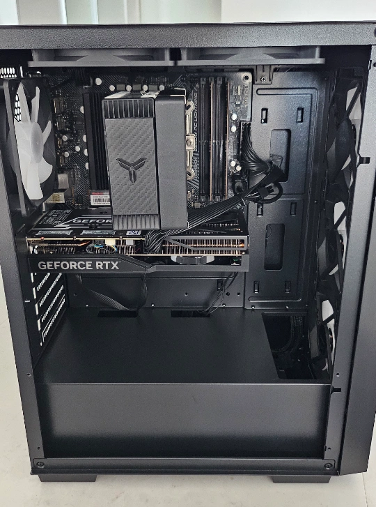 7500F/4060ti/32GB 고사양 게이밍 컴퓨터 | 가산동 | 디지털기기 | 당근 중고거래