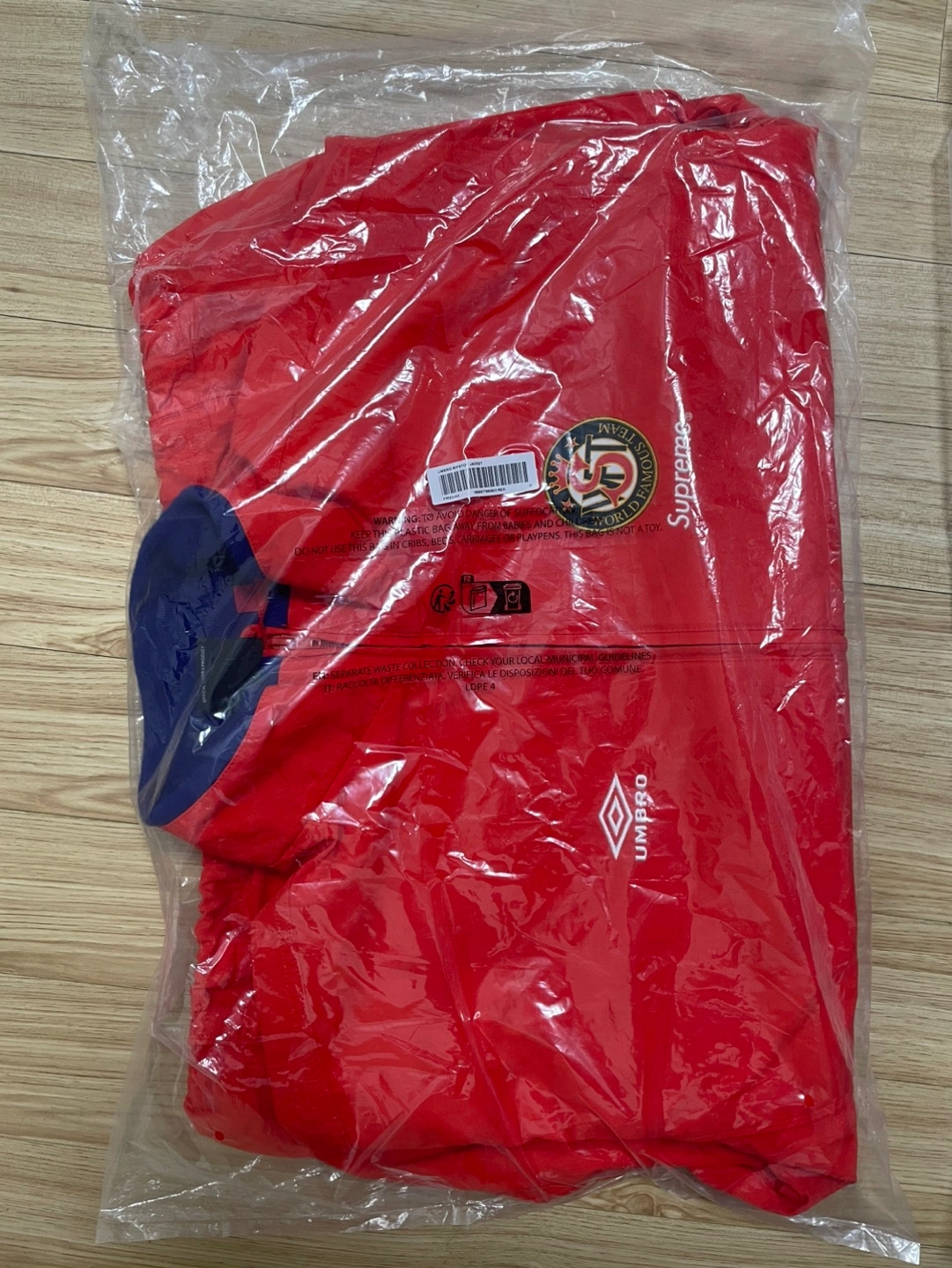 [M] 23fw 슈프림 x 엄브로 코튼 립스탑 트랙 재킷 레드 | 염리동 | 남성패션/잡화 | 당근 중고거래