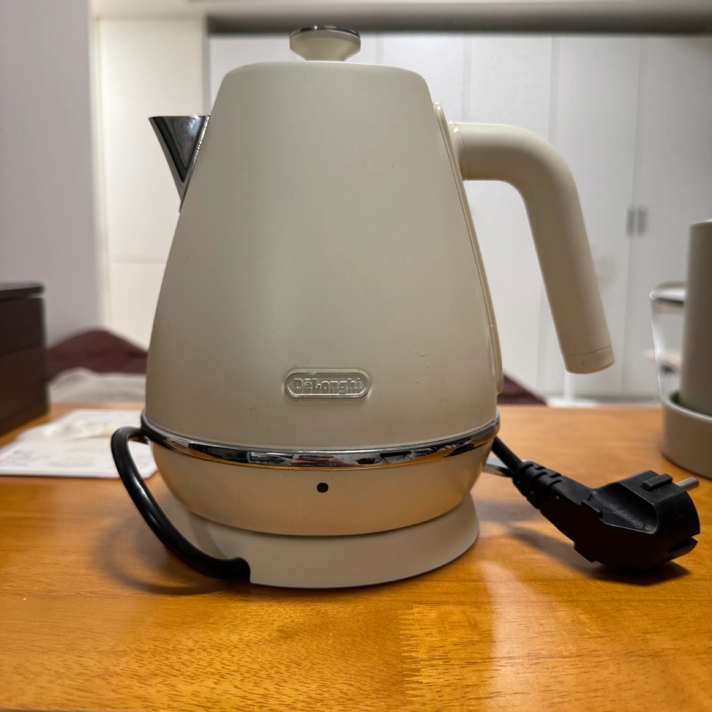 Delonghi 드롱기 전기주전자 KBIN2000.Y 크림색 | 삼성2동 | 생활가전 | 당근 중고거래