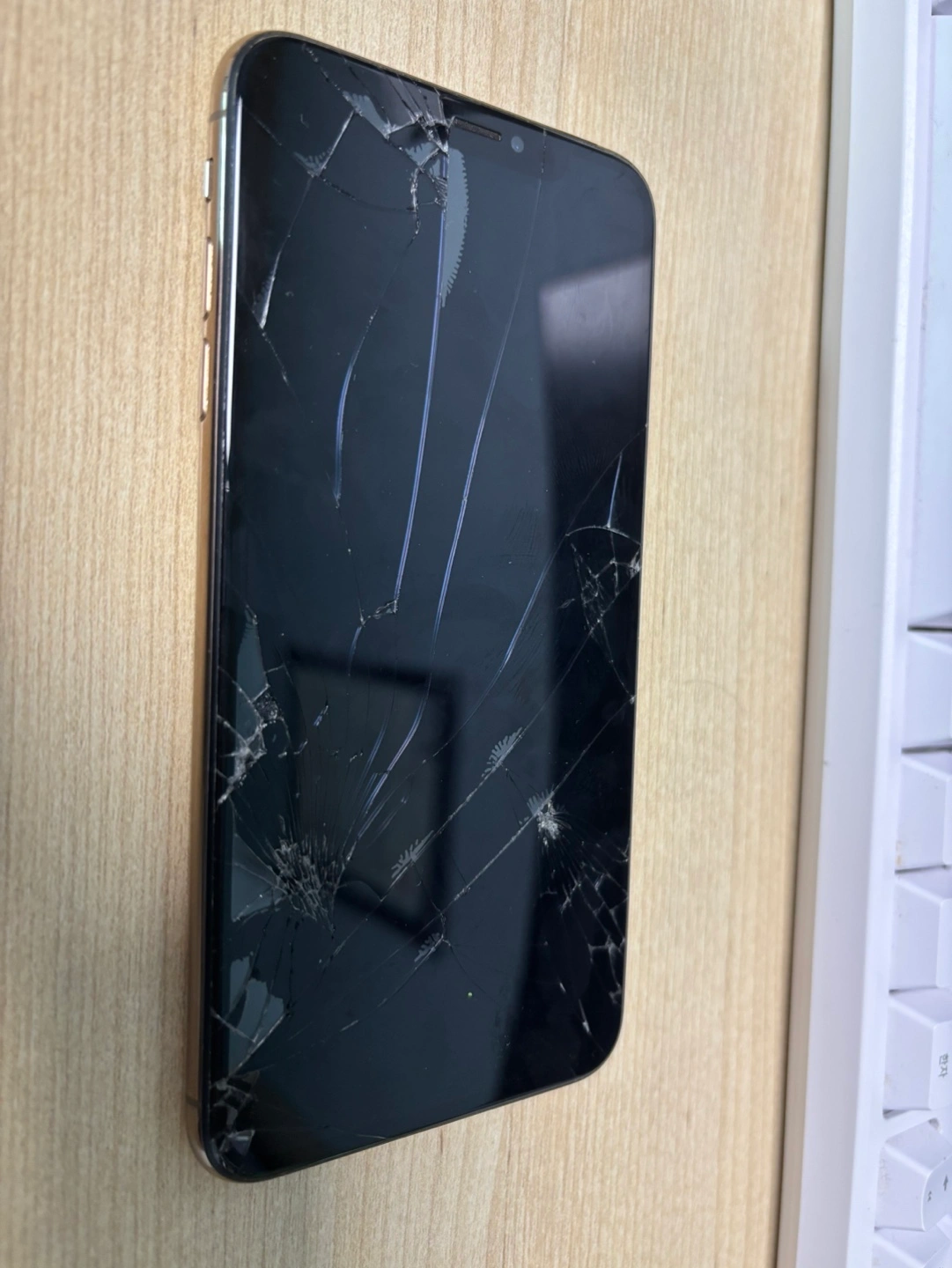 아이폰 xs max 64g 액정만 깨짐 | 디지털기기 | 당근 중고거래