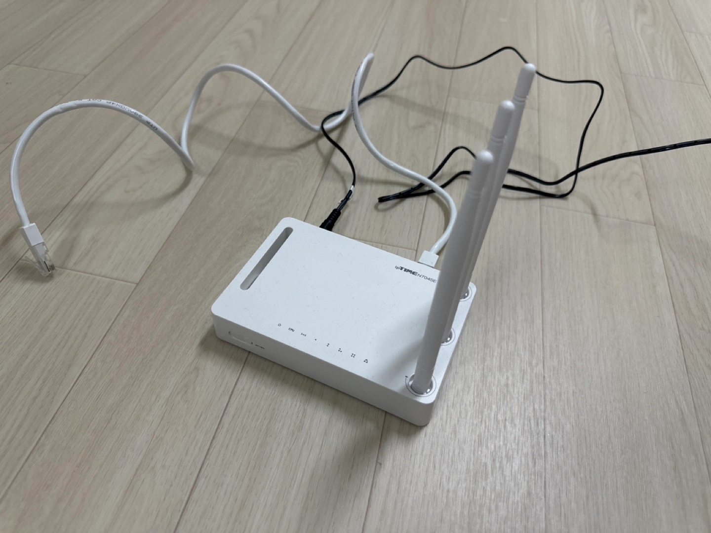 ipTIME 유무선 공유기 N704SE 팝니다. | 덕계동 | 디지털기기 | 당근 중고거래