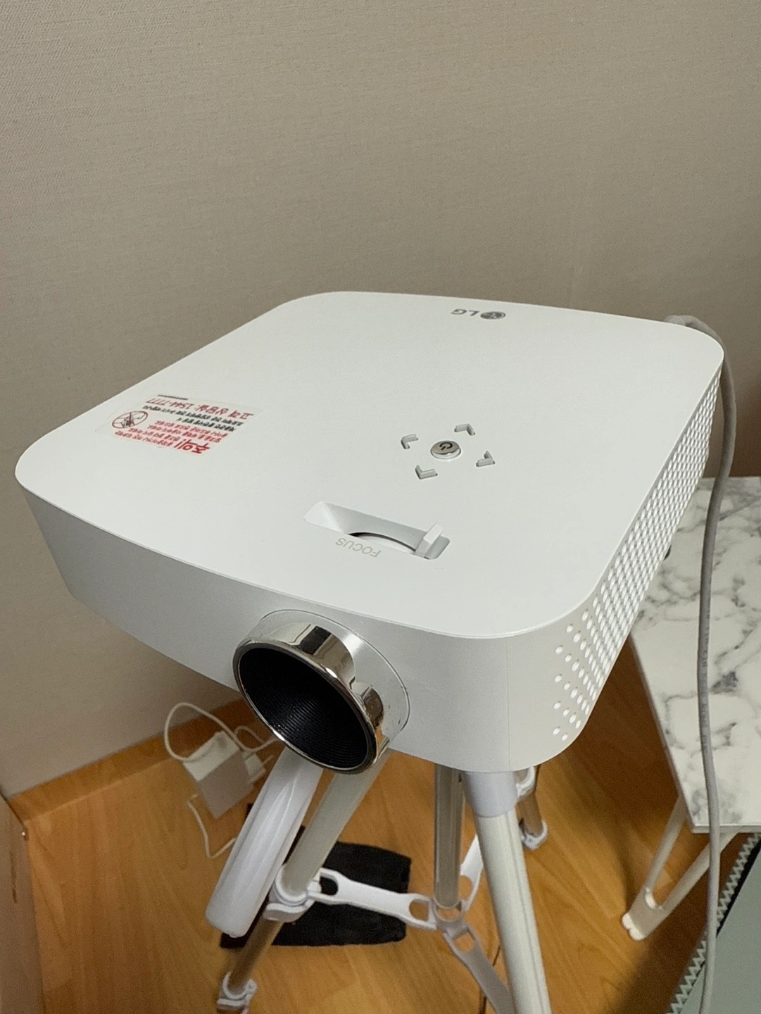 LG 시네빔 PF50KS + 지젤 거치대 + 100인치 족자스크린 | 신사동 | 디지털기기 | 당근 중고거래