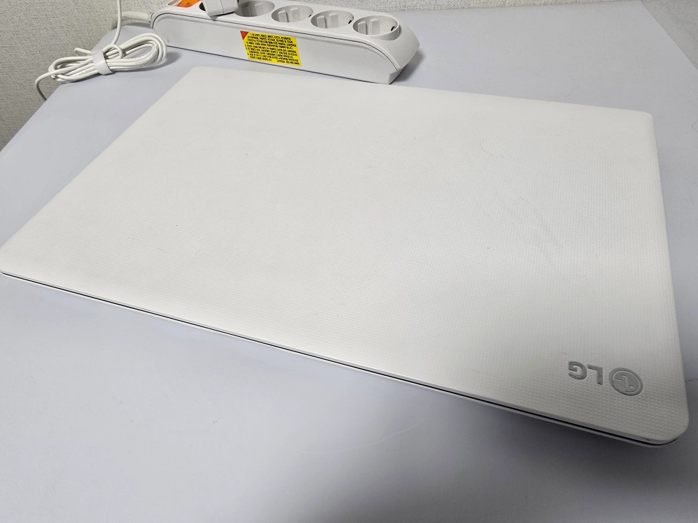 LG 15.6 인치 노트북 15U56 CPU i7-6500 저렴하게 팔아봅니다 | 홍은동 | 디지털기기 | 당근 중고거래