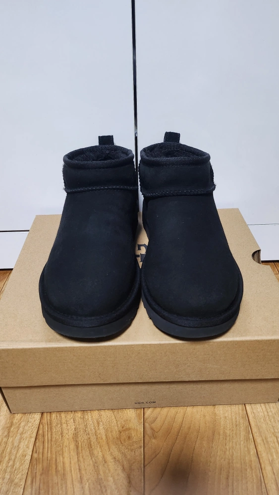 미국 UGG 정품 클래식 울트라 미니 블랙 230~235mm 어그 us6 | 봉담읍 | 여성잡화 | 당근 중고거래