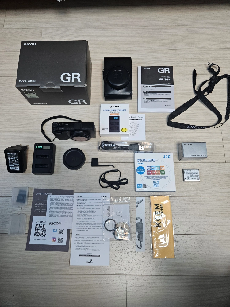 리코 GR3X 세기 정품 + 액세서리 (548컷 신품급) | 디지털기기 | 당근 중고거래