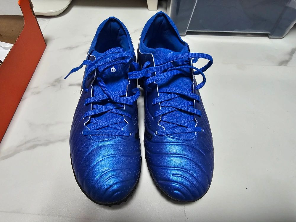 티엠포레전드10 TF 프로 270 | 금천동 | 스포츠/레저 | 당근 중고거래