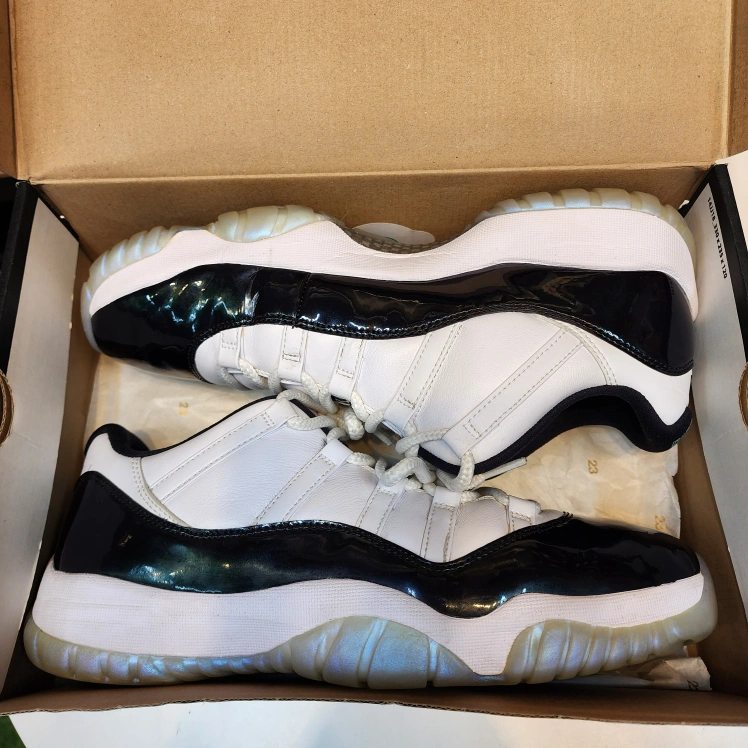 [295] Jordan 11 Retro Low Iridescent 조던 11 로우 이리디센트 | 남성패션/잡화 | 당근 중고거래