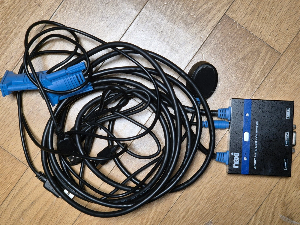 넥시(NEXI) 2포트 USB일체형 RGB KVM스위치 | 사당동 | 디지털기기 | 당근 중고거래
