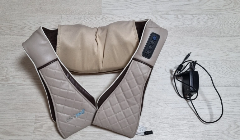 휴플러스 코드제로 무선 어깨 마사지기 | 하산운동 | 생활가전 | 당근 중고거래