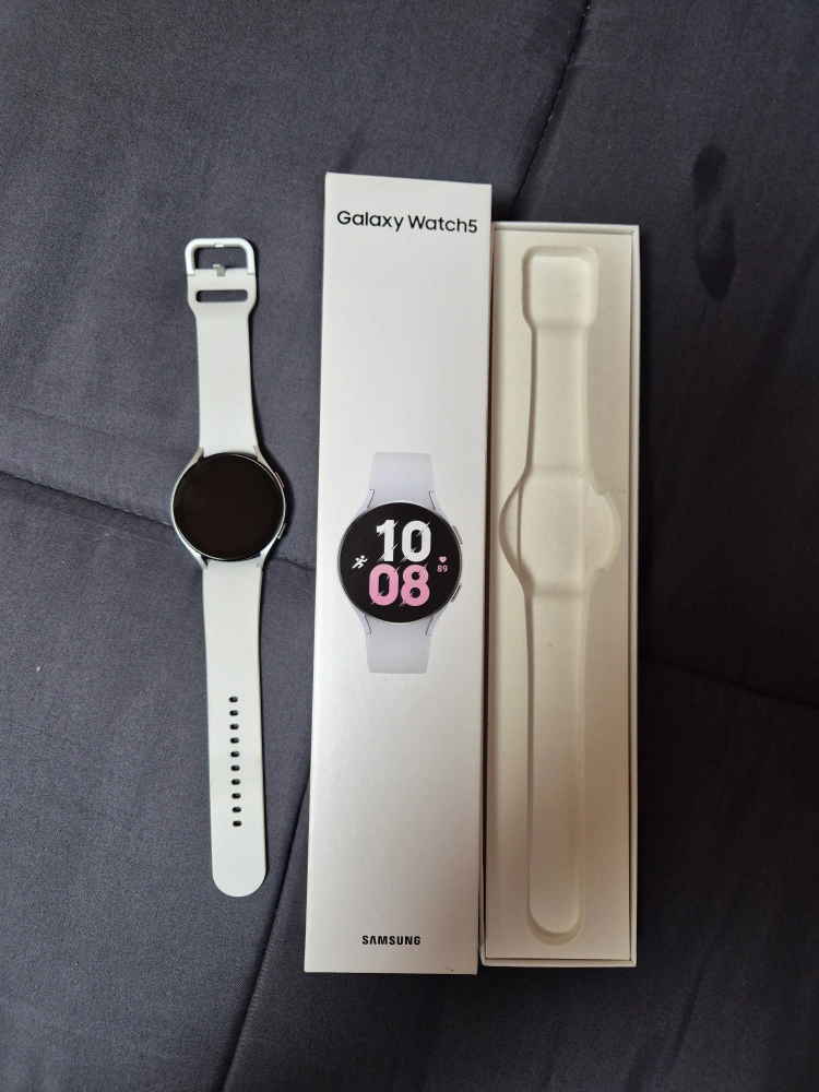 갤럭시워치5 SM-R910(44mm)실버 팝니다 | 전포제2동 | 디지털기기 | 당근 중고거래