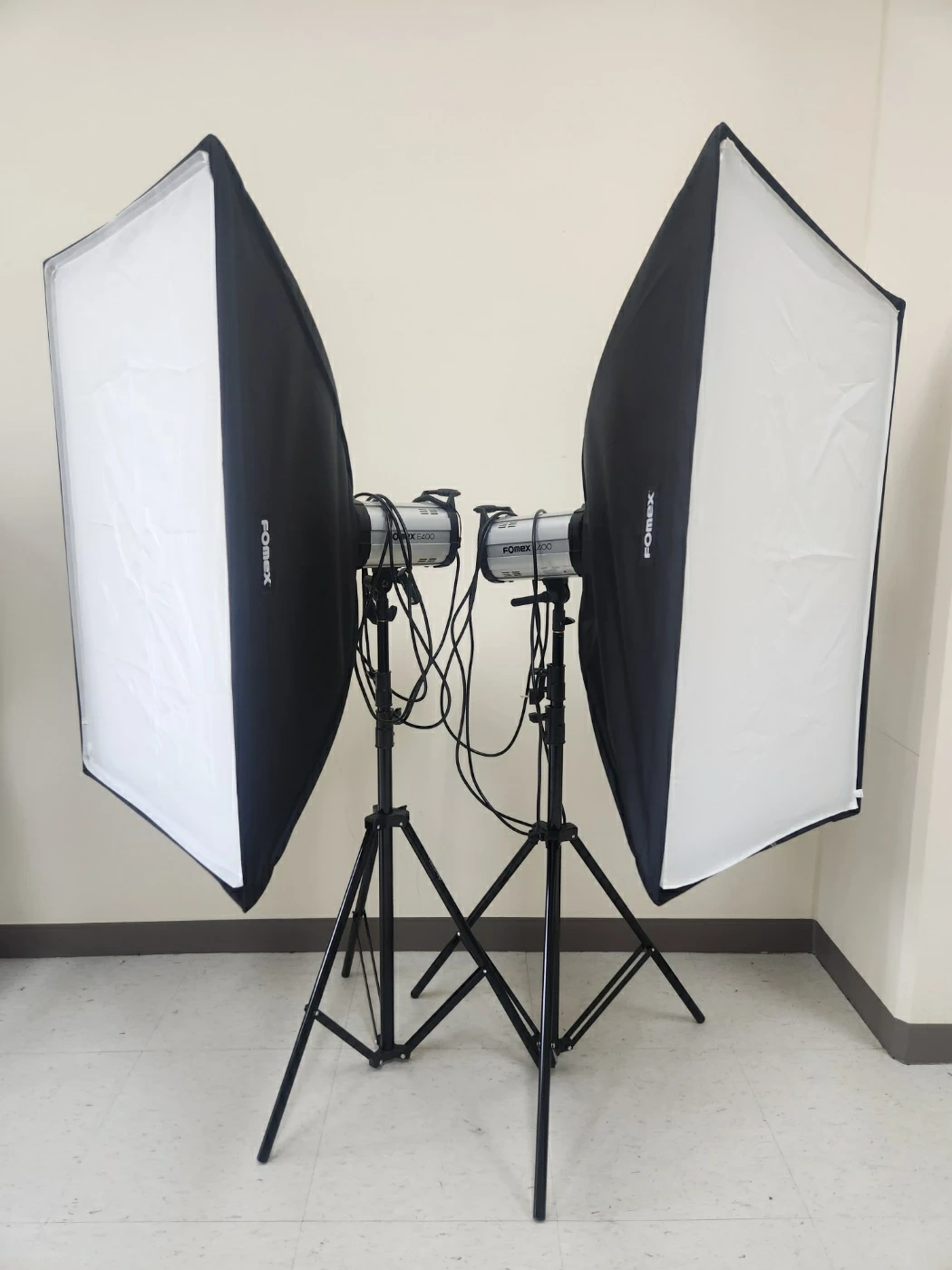 FOMEX E400SS 스튜디오 조명 2세트 | 양재1동 | 디지털기기 | 당근 중고거래