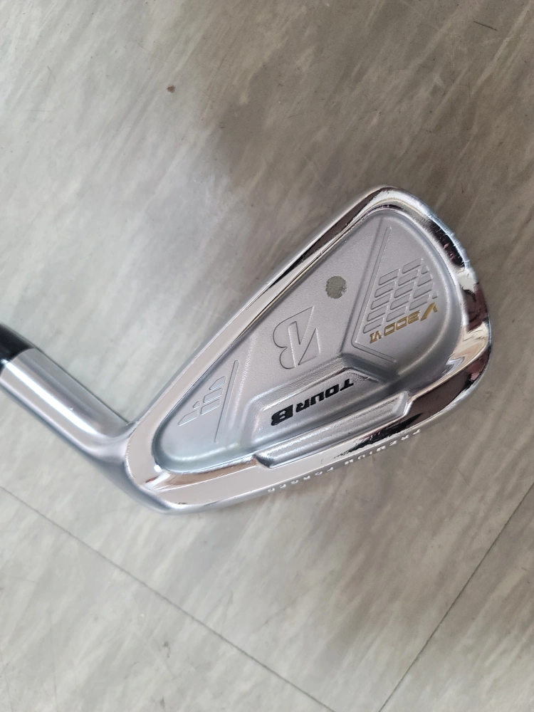 브릿지스톤 투어스테이지 V300 6세대 아이언 5번-56도 8개 | 스포츠/레저 | 당근 중고거래