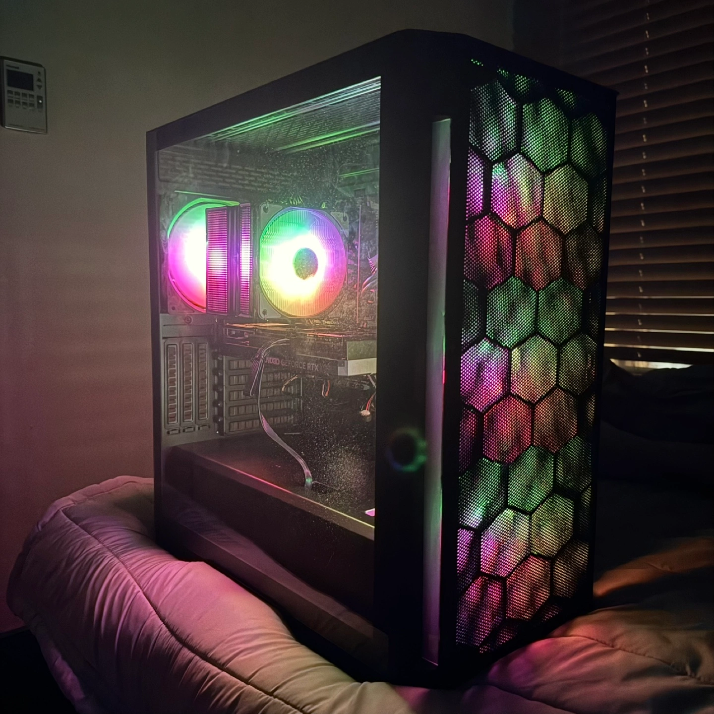 고사양 게이밍 컴퓨터 본체 - RTX4070 14세대 cpu | 연동 | 디지털기기 | 당근 중고거래