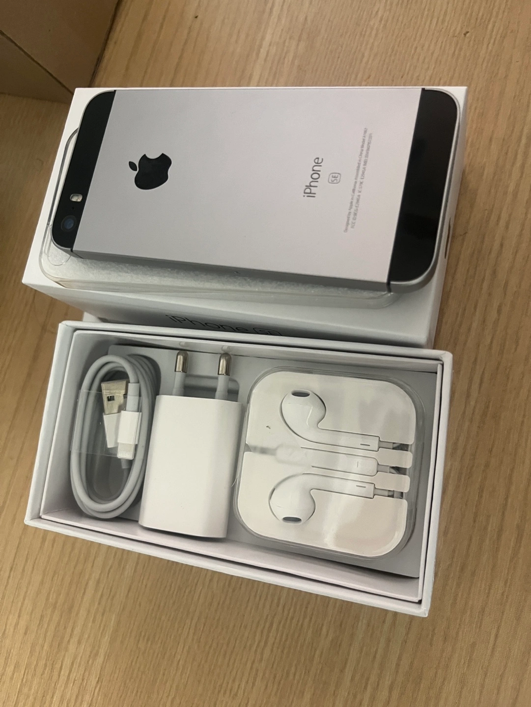 아이폰 se1 128gb 스페이스 그레이 배터리 100퍼센트 | 구산동 | 디지털기기 | 당근 중고거래