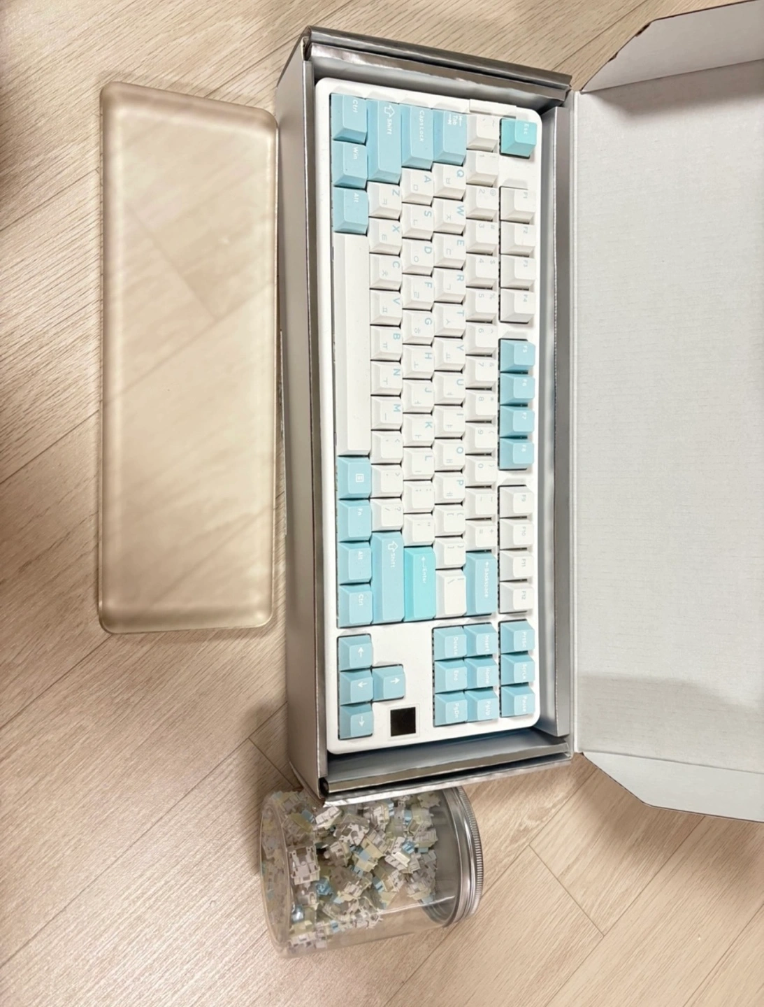 DAREU a87 pro 8k + 아크릴 팜레스트 + 여분의 스위치 87개 | 조원동 | 디지털기기 | 당근 중고거래