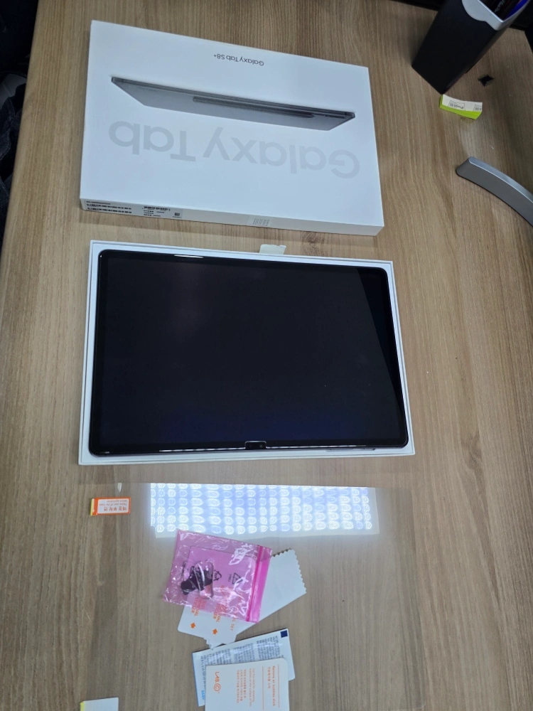 갤럭시 탭 S8+플러스 wifi 256G(12G램) 박스포함 + 키보드케이스(분리형)+ 마그네틱 거치대 초급처 | 여의도동 | 디지털기기 | 당근 중고거래