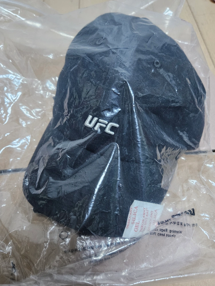 ufc 볼캡 모자 팝니다(미개봉 새상품) | 남성패션/잡화 | 당근 중고거래