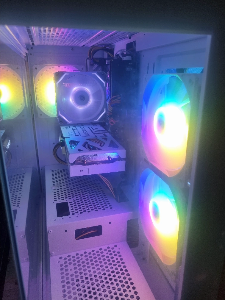 화이트 라이젠7500F 4060Ti 32GB 1TB 게이밍 본체 팝니다. | 송죽동 | 디지털기기 | 당근 중고거래