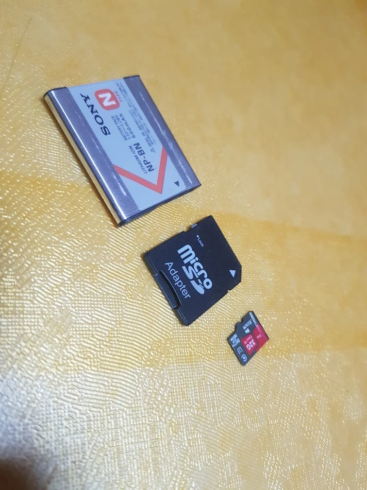 소니카메라 sd카드 밧데리 Axxen 브랜드의 32GB Micro SD | 치평동 | 디지털기기 | 당근 중고거래