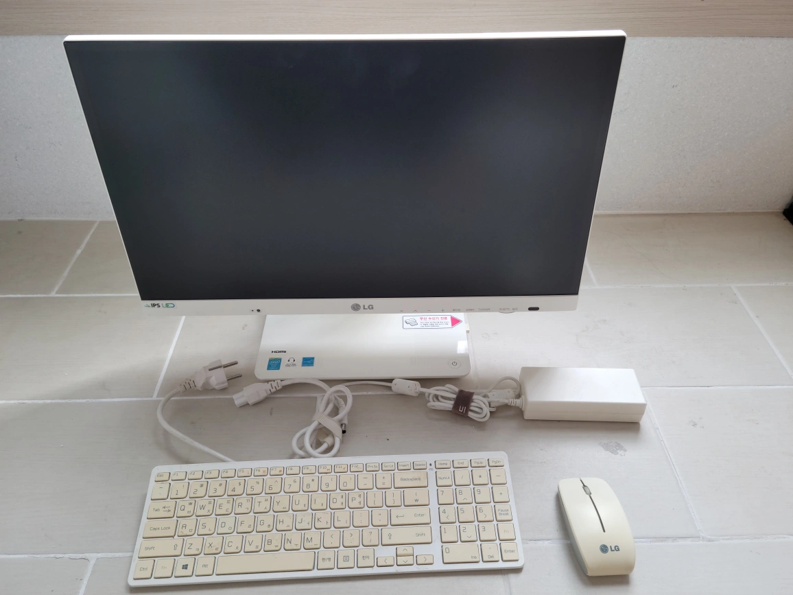 LG 일체형 컴퓨터 23v54 | 태전동 | 디지털기기 | 당근 중고거래