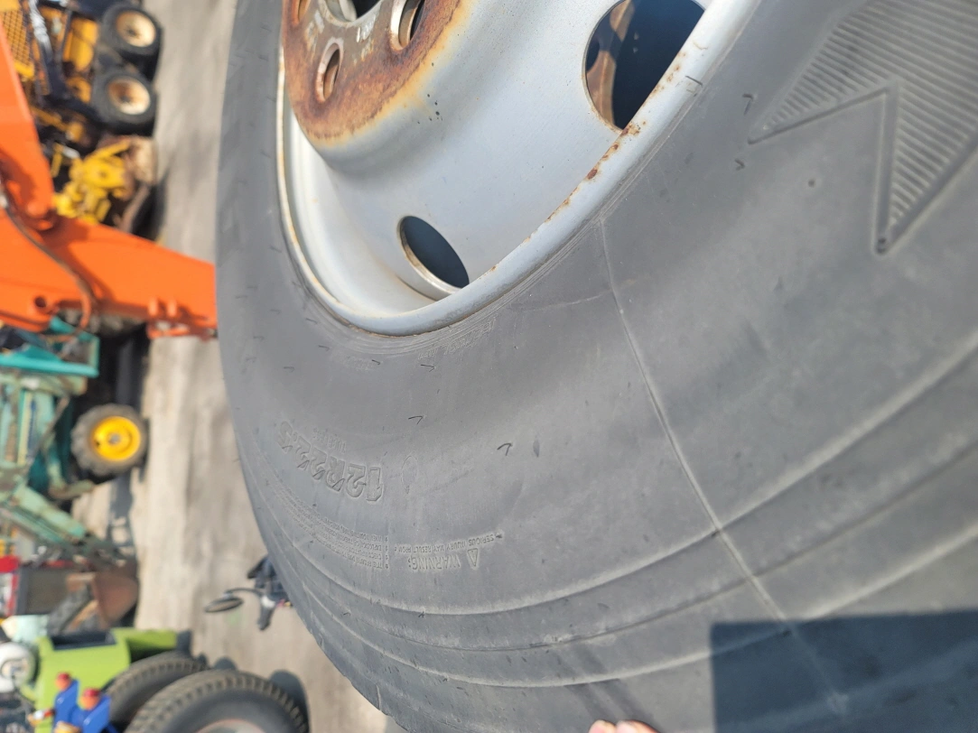 12r 22.5 한국 타이어 | 대곶면 | 생활/주방 | 당근 중고거래