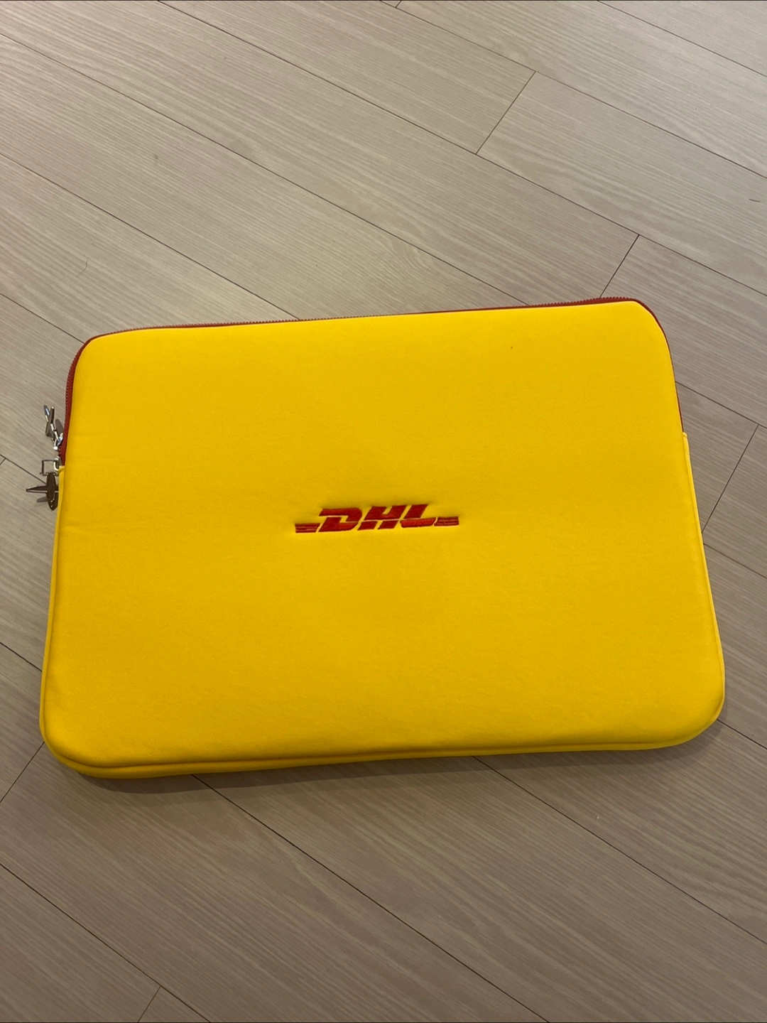 DHL 노트북 파우치 15인치 | 디지털기기 | 당근 중고거래
