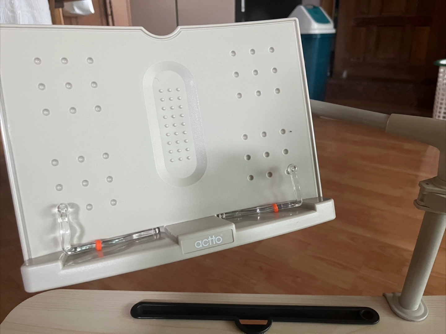 독서 거치대 및 좌식용 테이블(사용감 있어요)팝니다. | 기타 중고물품 | 당근 중고거래