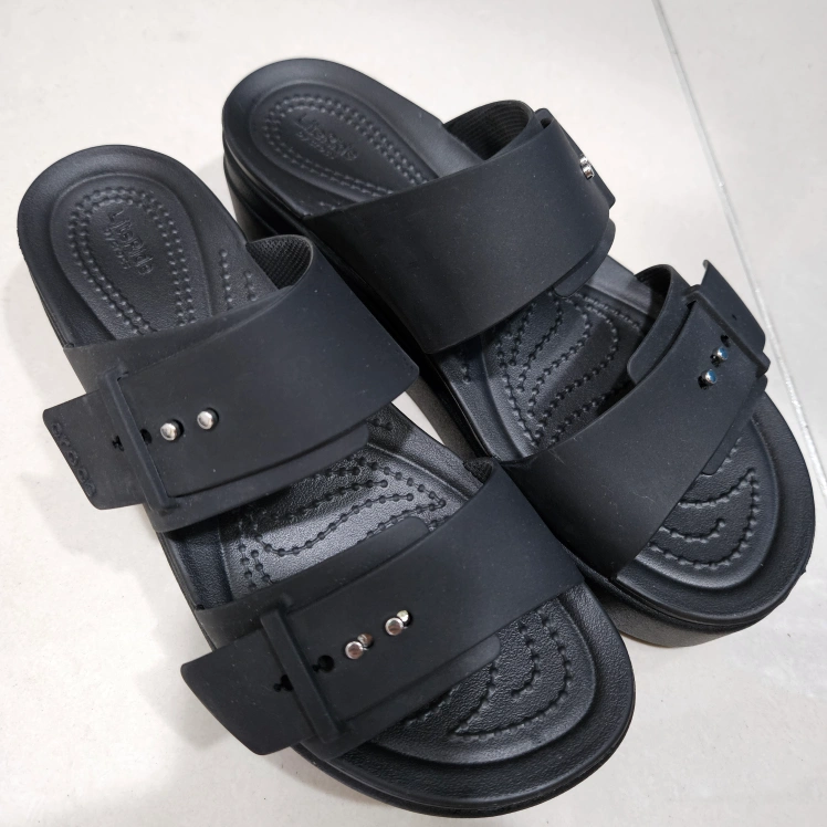 크록스 브루클린 버클 로우 웨지 힐 W8 (250) | 여성잡화 | 당근 중고거래