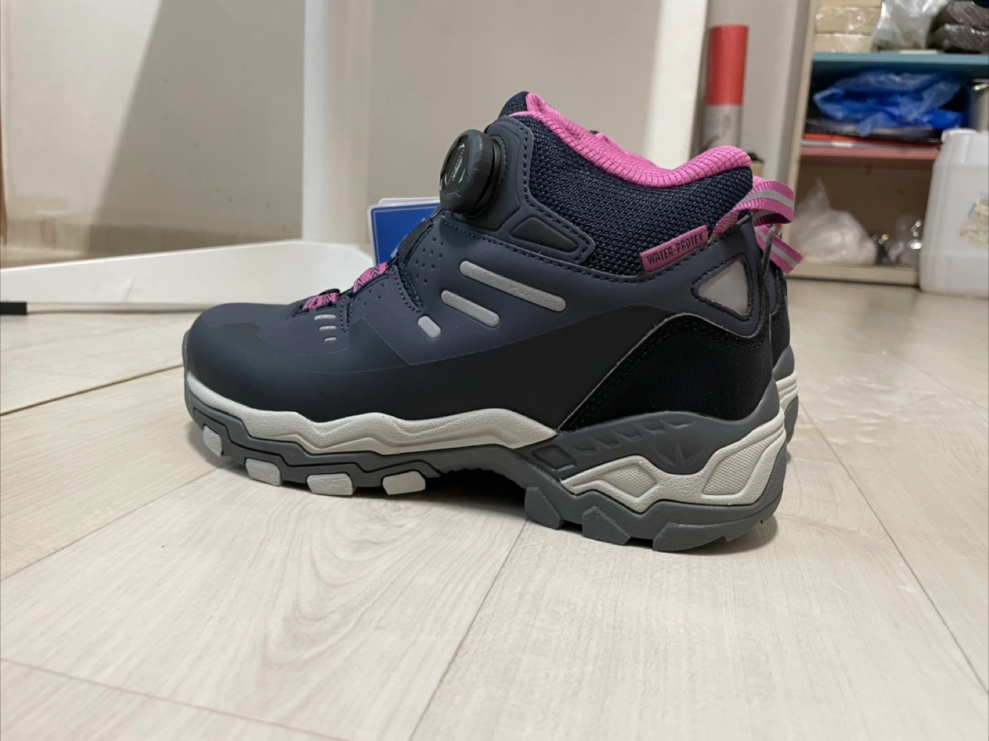 PROWORLDCUP 등산화 235mm | 여성잡화 | 당근 중고거래