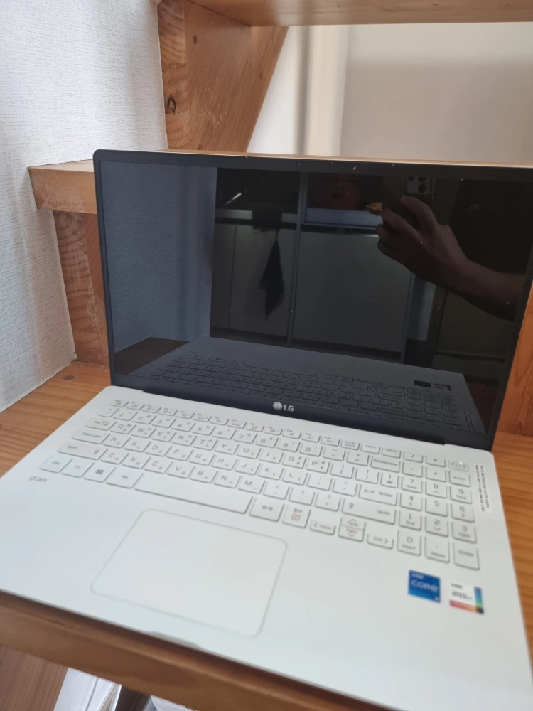LG Gram 화이트 15.6인치 11세대 A+상품 | 디지털기기 | 당근 중고거래