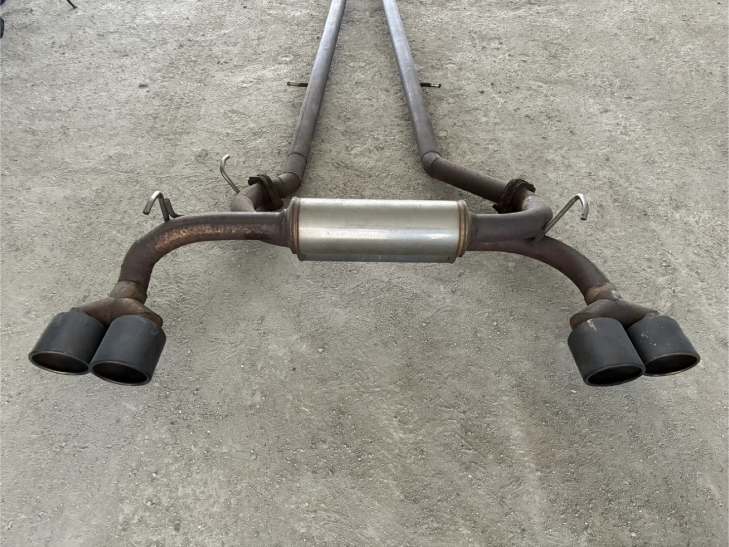 인피니티 G37쿠페 GTR 헤드라이트 + 리어 디퓨저 + 중통직관배기 | 스포츠/레저 | 당근 중고거래