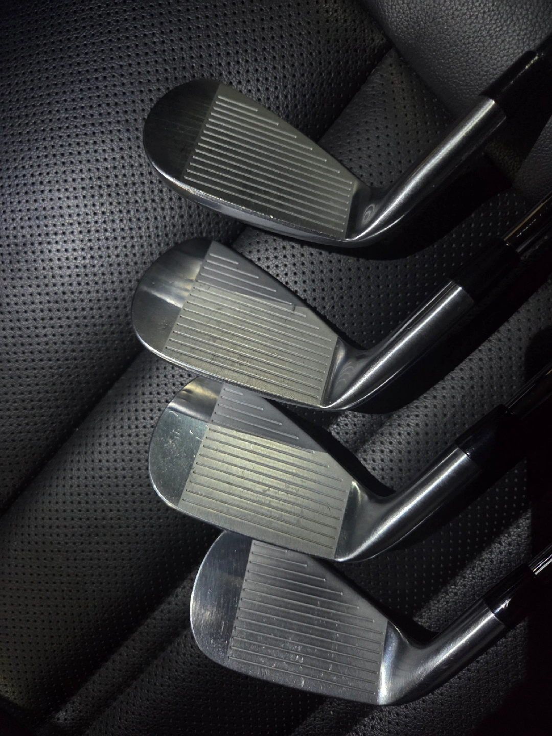 v300 8세대 7아이언 세트 | 스포츠/레저 | 당근 중고거래