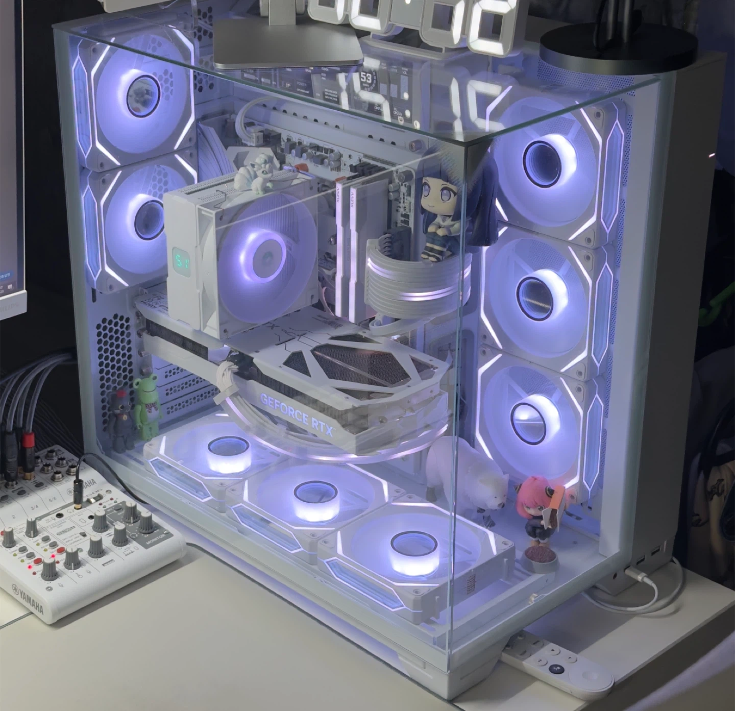 리안리 화이트 감성 반본체 (글카,램,파워 X) | 취미/게임/음반 | 당근 중고거래