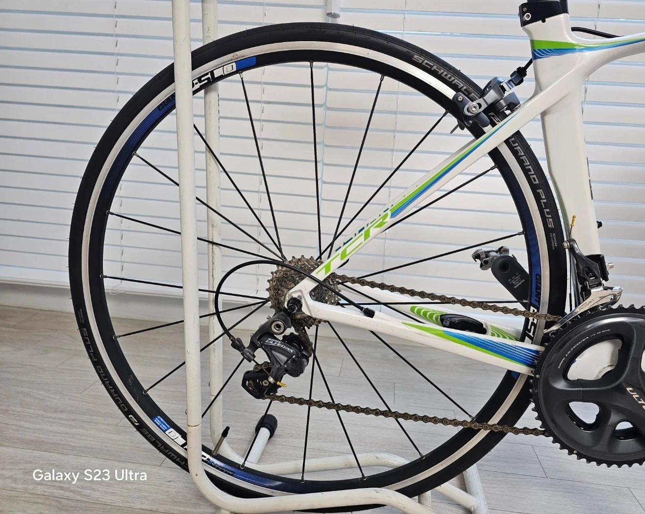 원가 350만원) 자이언트 카본 울테그라 로드자전거 7.5kg | 스포츠/레저 | 당근 중고거래