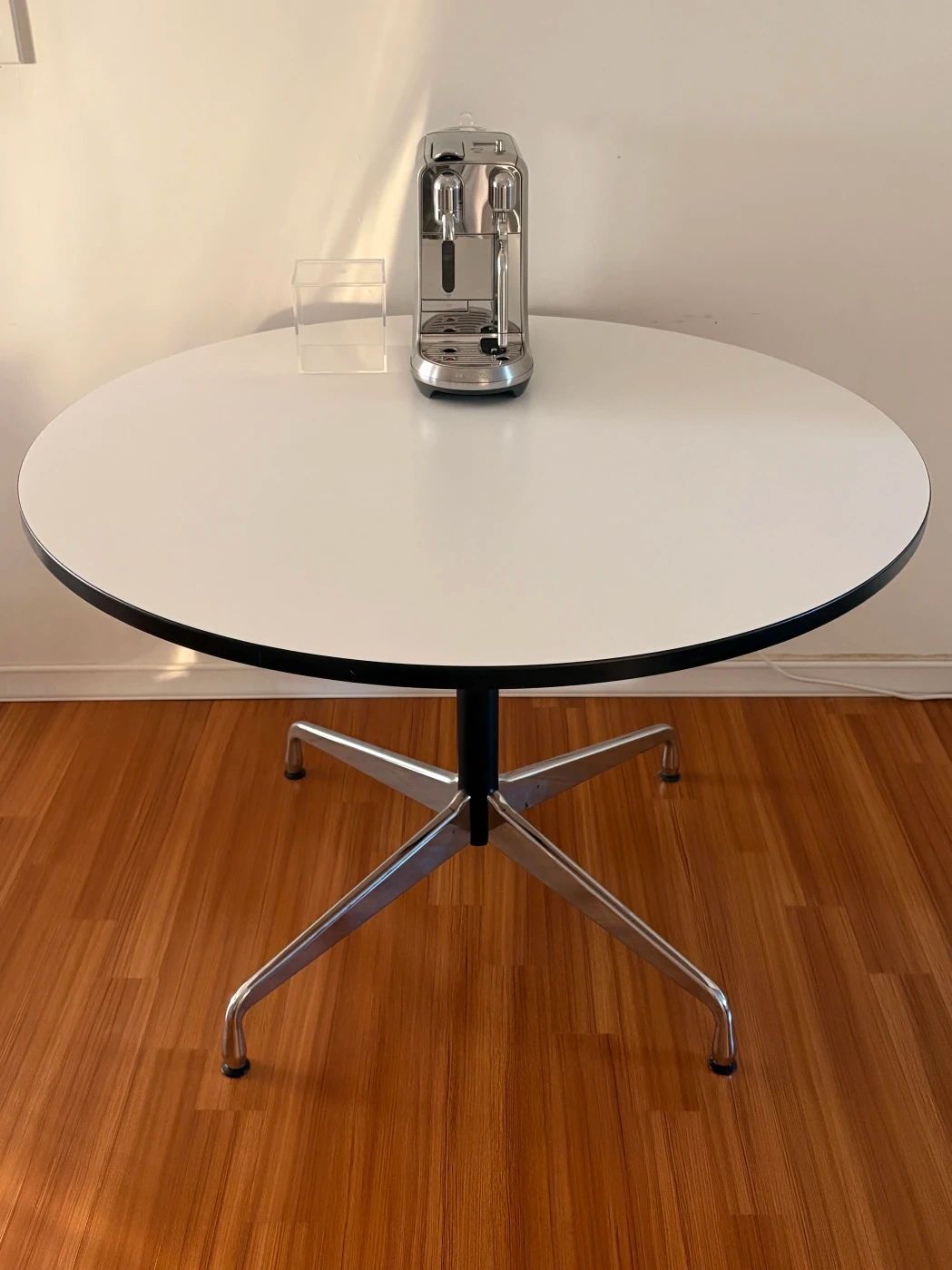 월스와일 임스테이블 원형 식탁 1100mm | 가구/인테리어 | 당근 중고거래