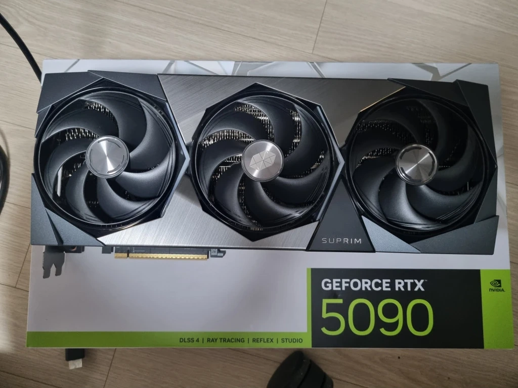 msi rtx 5090 슈프림 팝니다 | 디지털기기 | 당근 중고거래