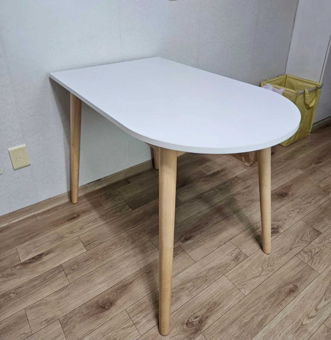 반원형 식탁, 의자 2개 판매해요 | 가구/인테리어 | 당근 중고거래