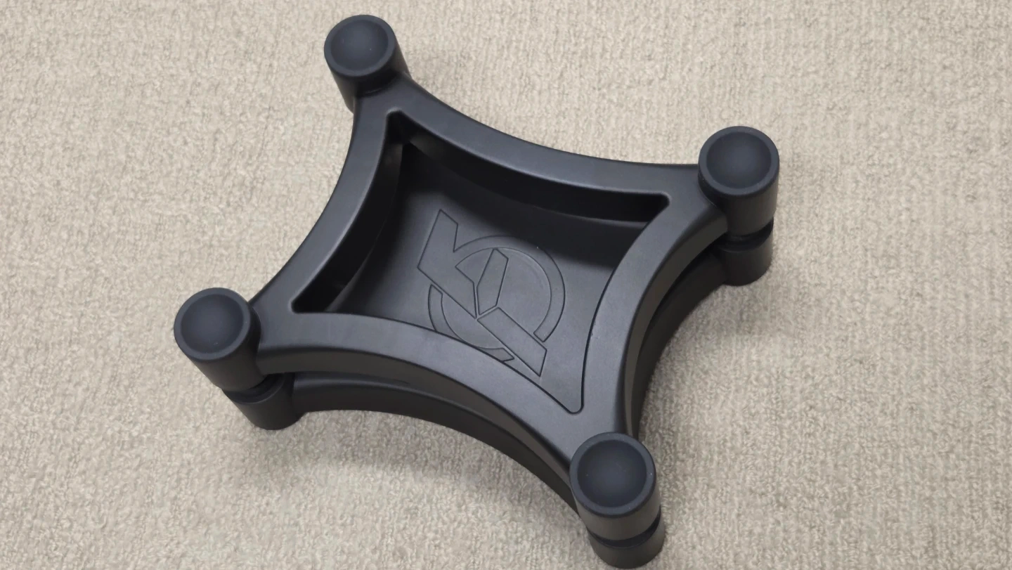 Fiso Acoustic (아이소어쿠스틱) 모니터 스피커 스탠드 | 취미/게임/음반 | 당근 중고거래