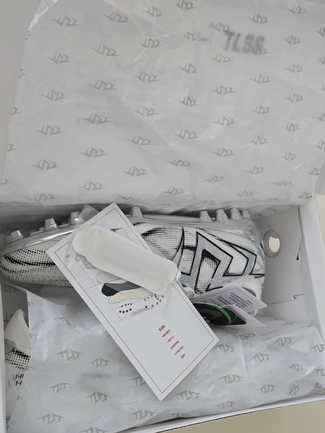 TLSS 스위퍼 MG 축구화 새상품 | 스포츠/레저 | 당근 중고거래