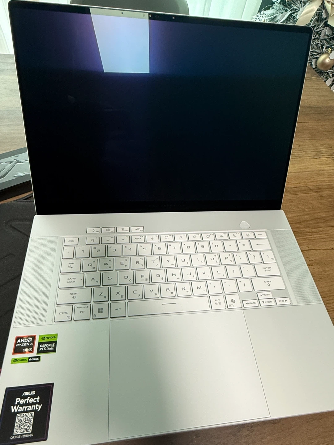 ASUS ROG 제피러스 G16 플래티넘 화이트 16인치 | 디지털기기 | 당근 중고거래