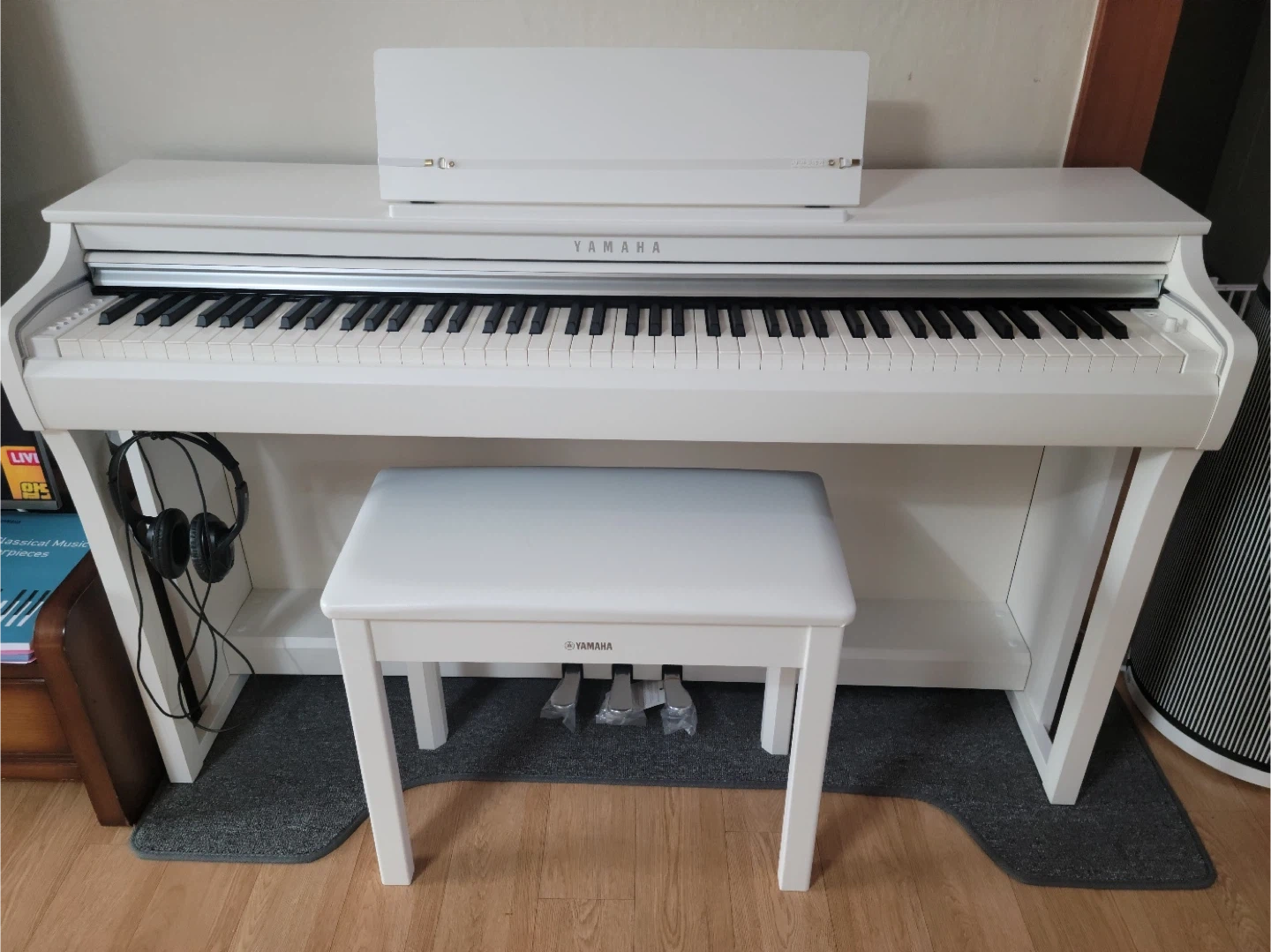 25년신형 야마하 CLP-825WH 디지털 피아노 화이트 | 디지털기기 | 당근 중고거래