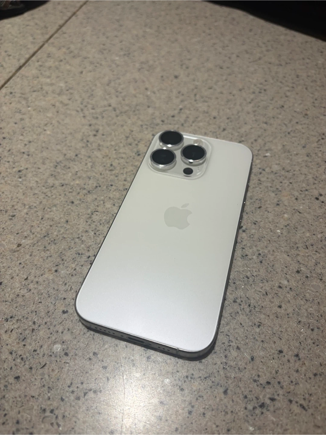 아이폰 15 프로 화이트256 | 디지털기기 | 당근 중고거래