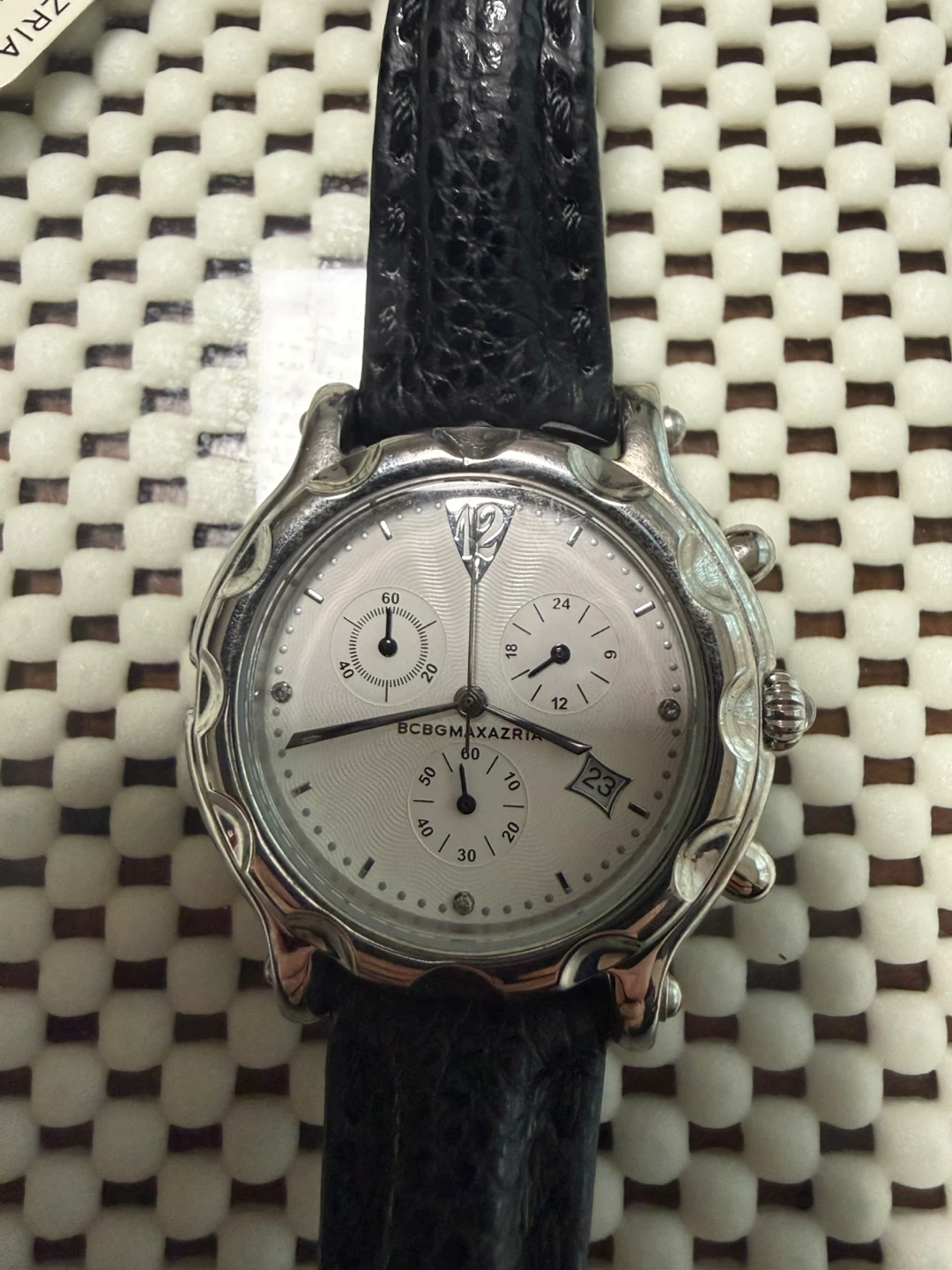 BCBG 여성 크로노그래프 시계 새제품 | 여성잡화 | 당근 중고거래