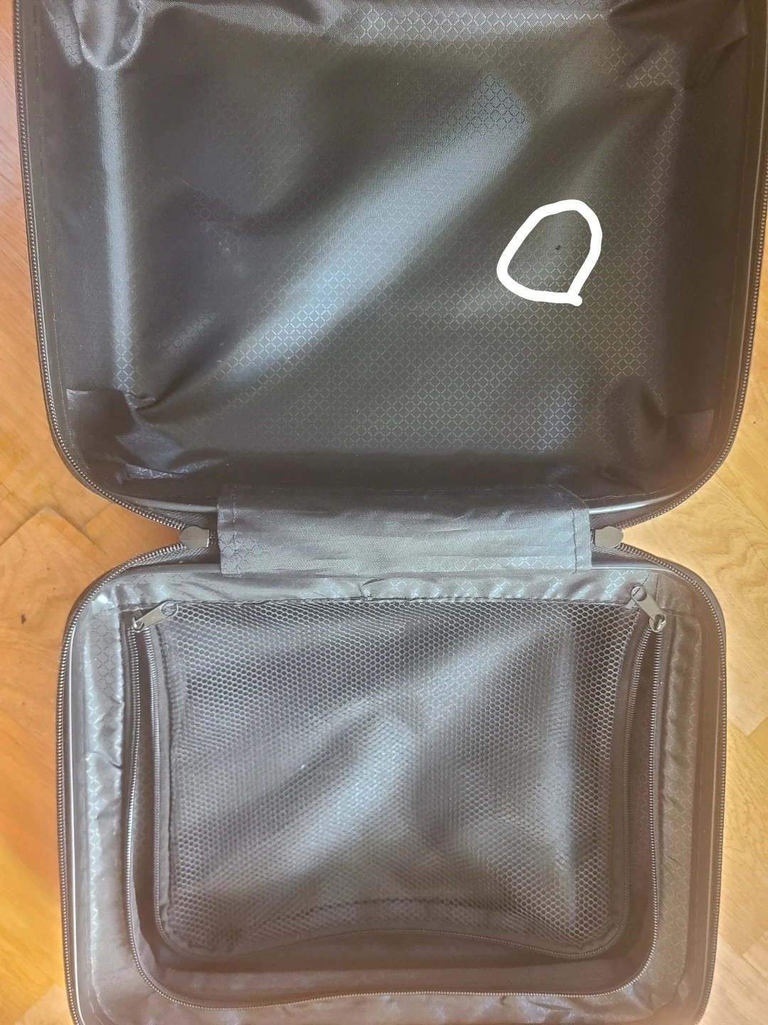 제네시스 작은 가방 | 스포츠/레저 | 당근 중고거래