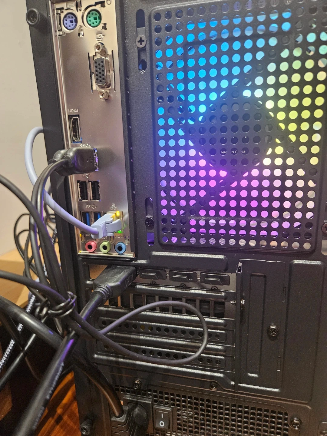 [ PC 판매 ] 갓성비 게이밍 컴퓨터 RTX 5060 라이젠 3500 32gb 256gb+500gb | 디지털기기 | 당근 중고거래