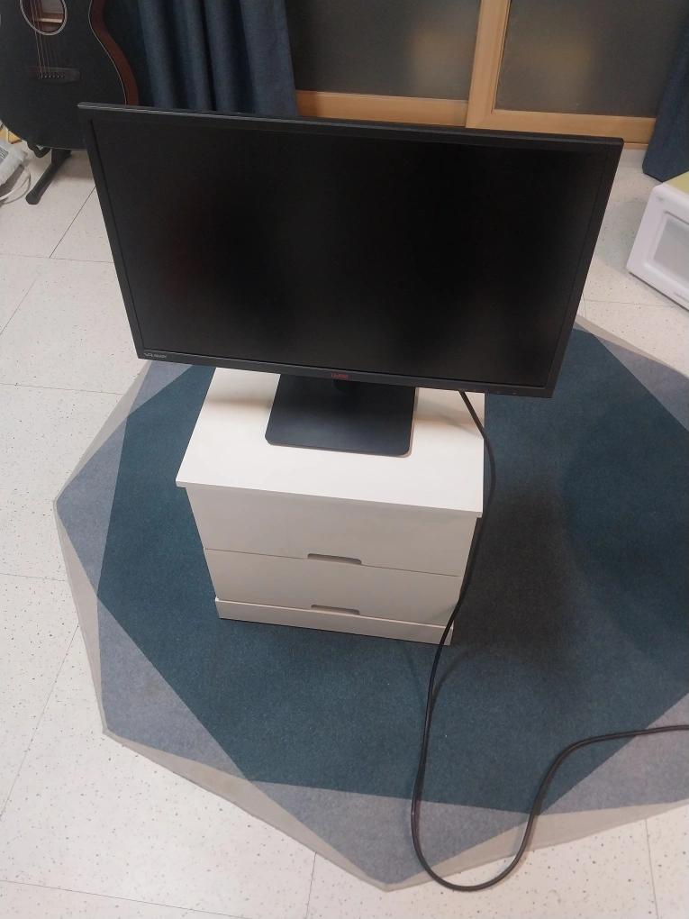 Udea LOOK 240 OVA UCARE 24인치 모니터 | 디지털기기 | 당근 중고거래