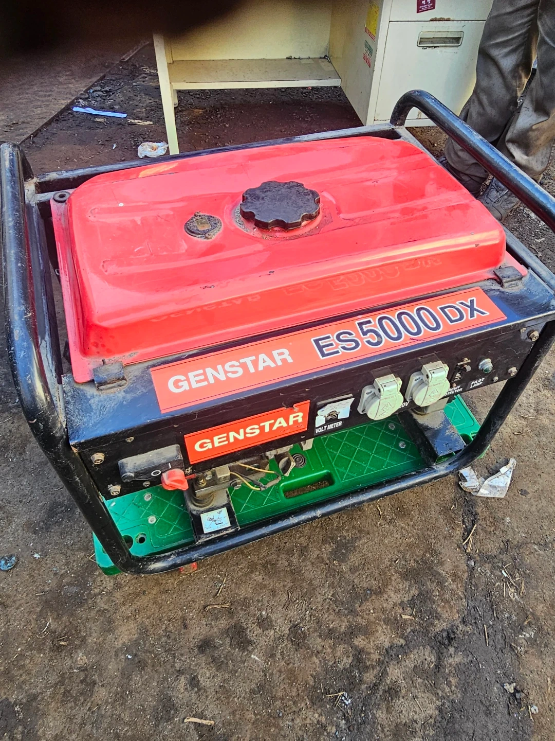 GENSTAR ES5000 DX 발전기 | 취미/게임/음반 | 당근 중고거래