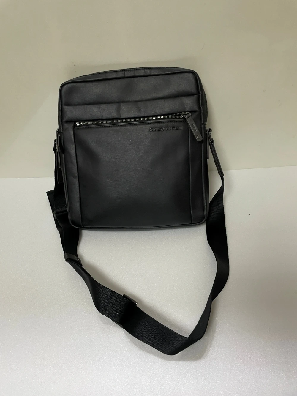 샘소나이트 크로스백 | 남성패션/잡화 | 당근 중고거래
