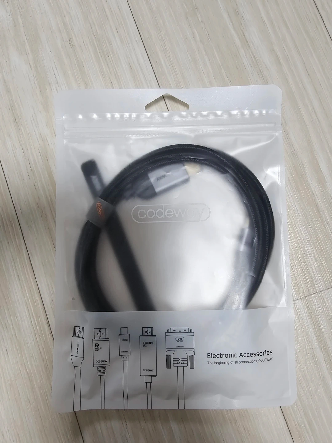 코드웨이 USB-C to HDMI 케이블 새상품 | 디지털기기 | 당근 중고거래