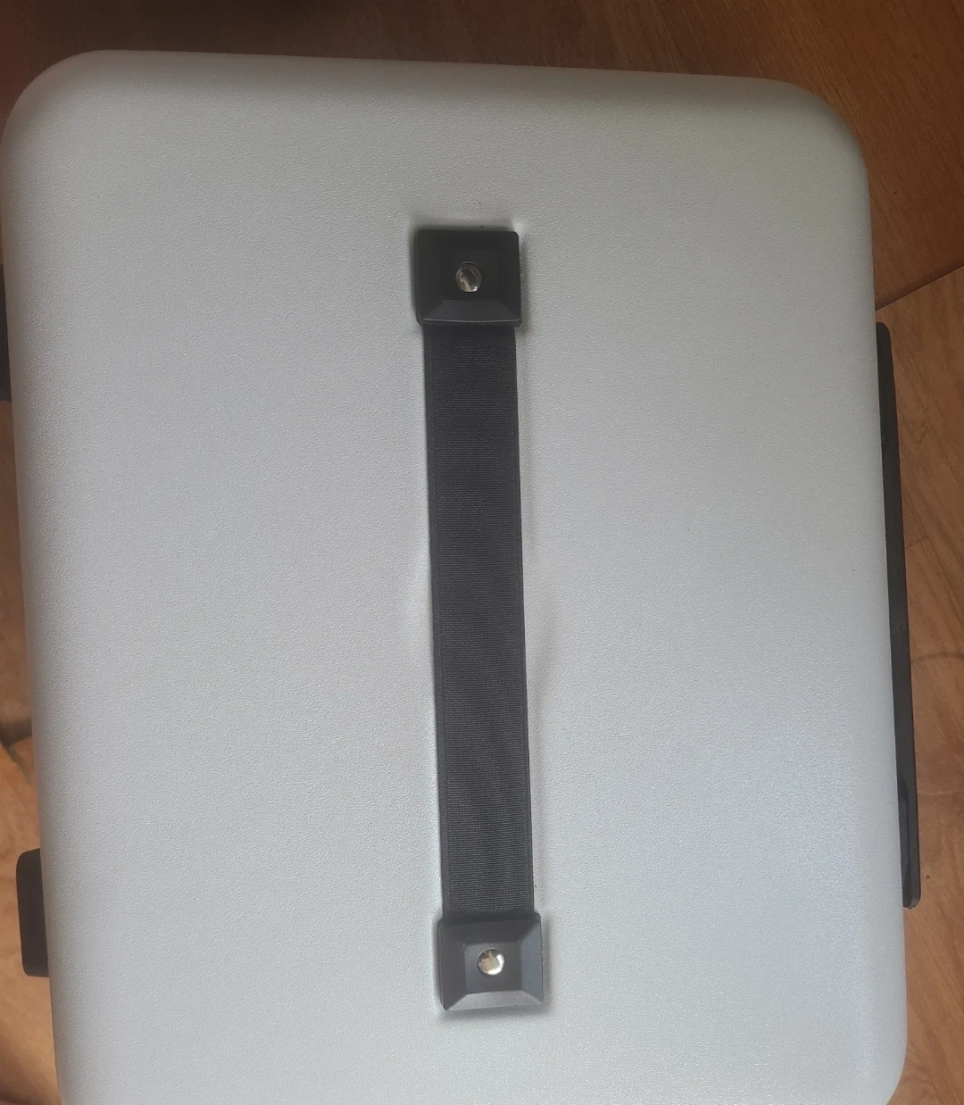 제네시스 작은 가방 | 스포츠/레저 | 당근 중고거래